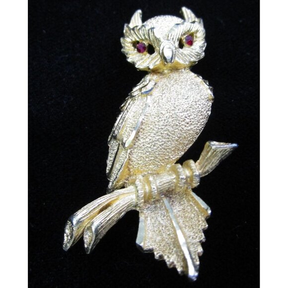 BSK | Jewelry | Vintage Bsk Owl Brooch Pin With Red Rhinestone Eyes ...